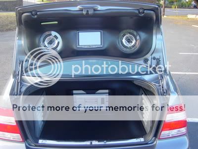Full show custom fiberglass, plexi, LCD Jetta trunk set-up Unbelievable ...