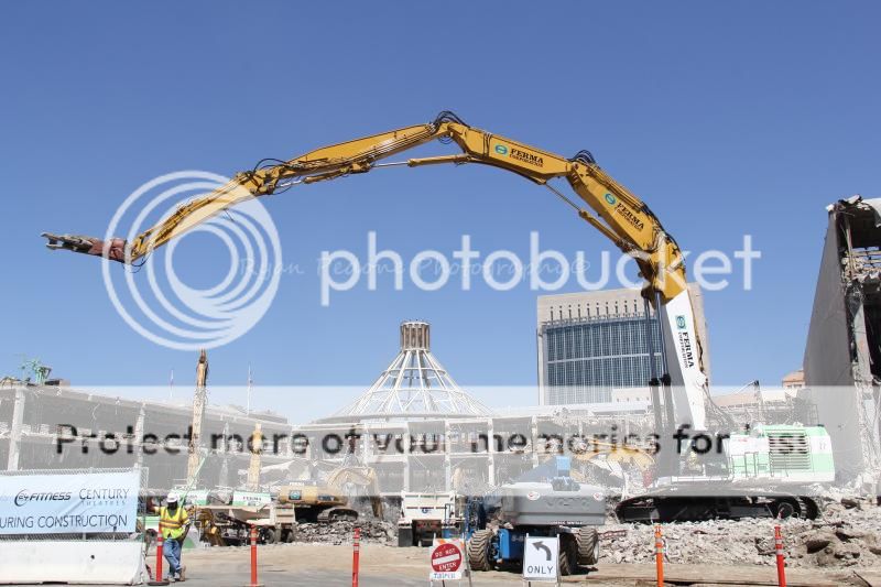 Downtown Plaza Demo - Ferma Corp. Pic Heavy - General Topics - DHS Forum